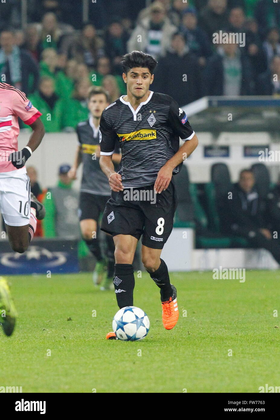 Mahmoud Dahoud in action during the champion league match ...
