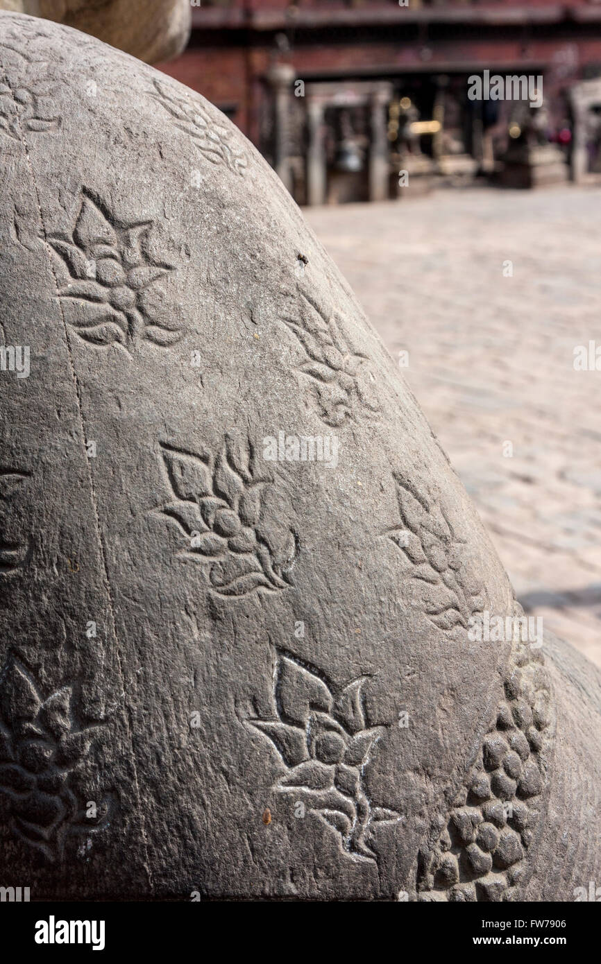 Newari carving hi-res stock photography and images - Alamy