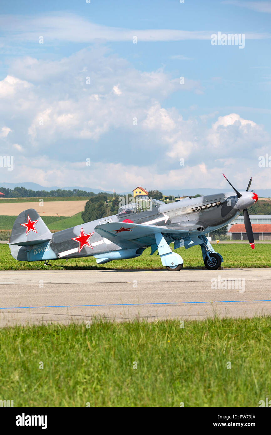 Wwii warbirds hi-res stock photography and images - Alamy
