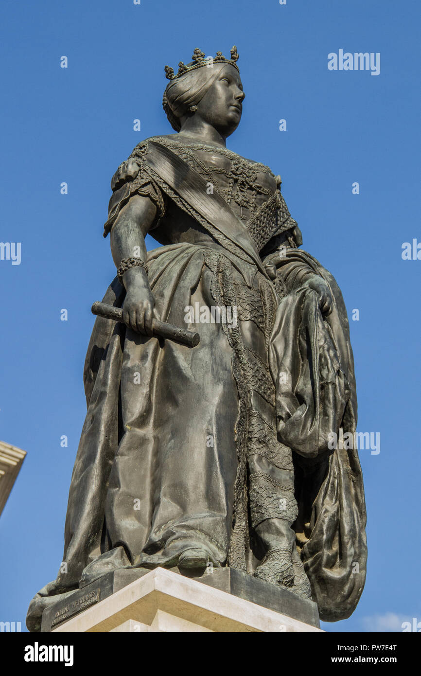 Queen isabella statue hi-res stock photography and images - Alamy
