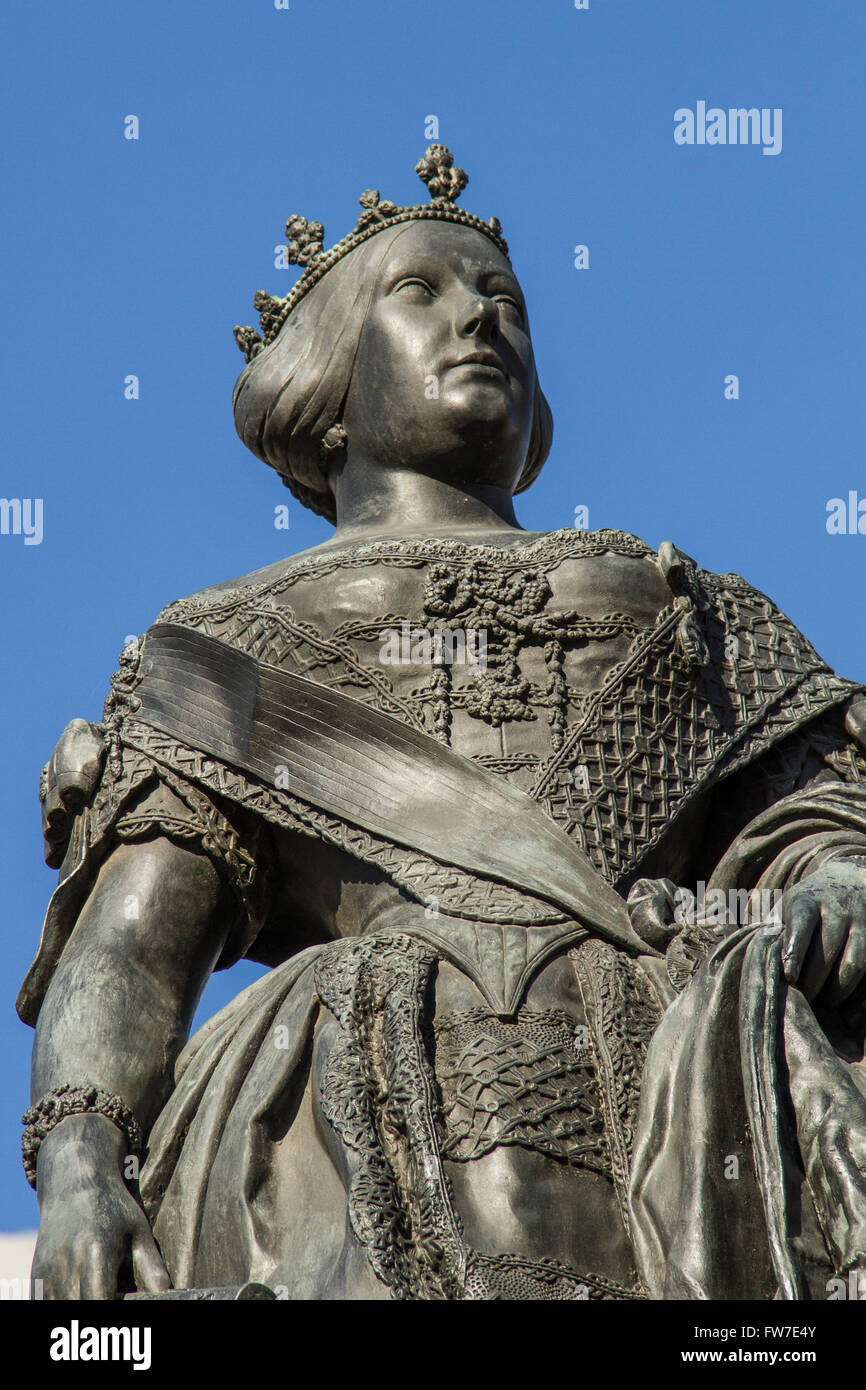 Queen isabella statue hi-res stock photography and images - Alamy