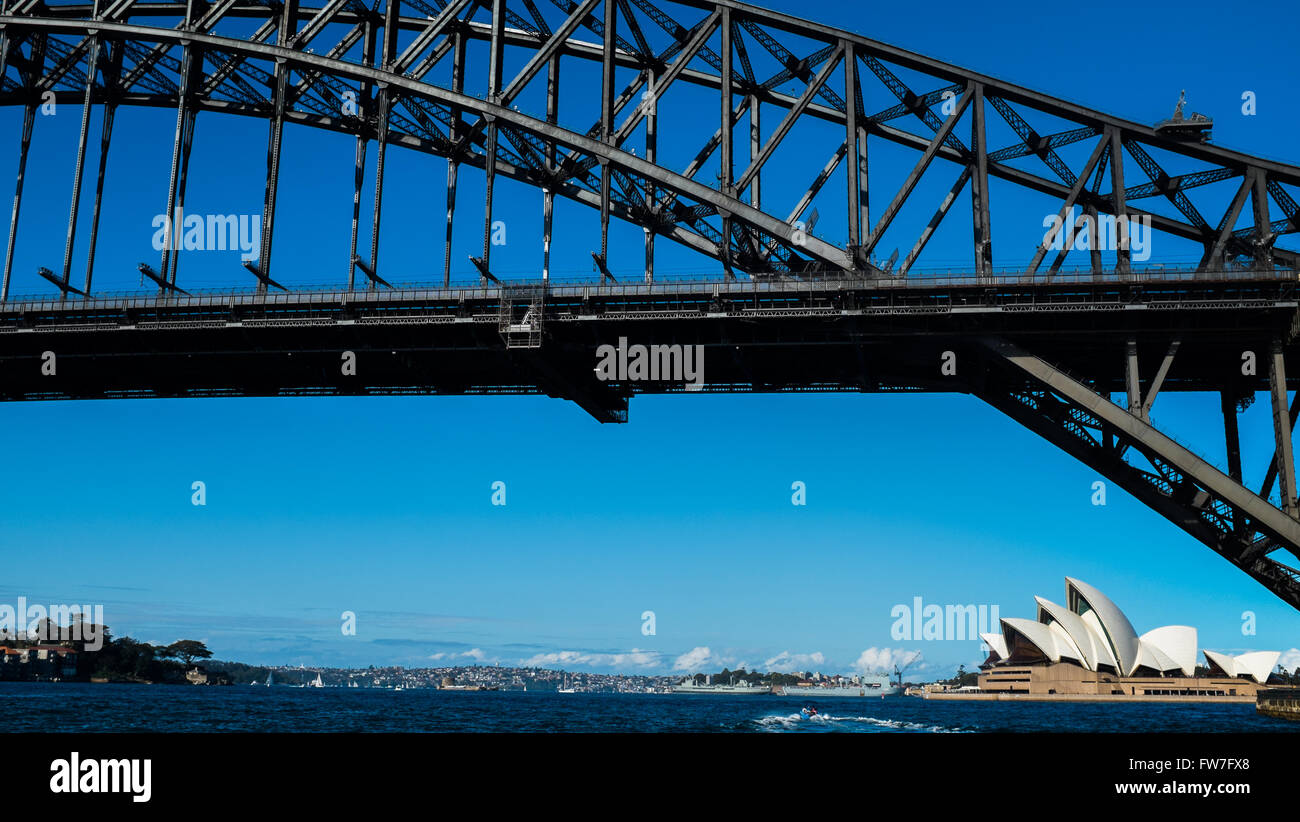 Harbour bridge and the Sydney Opera House Stock Photo - Alamy