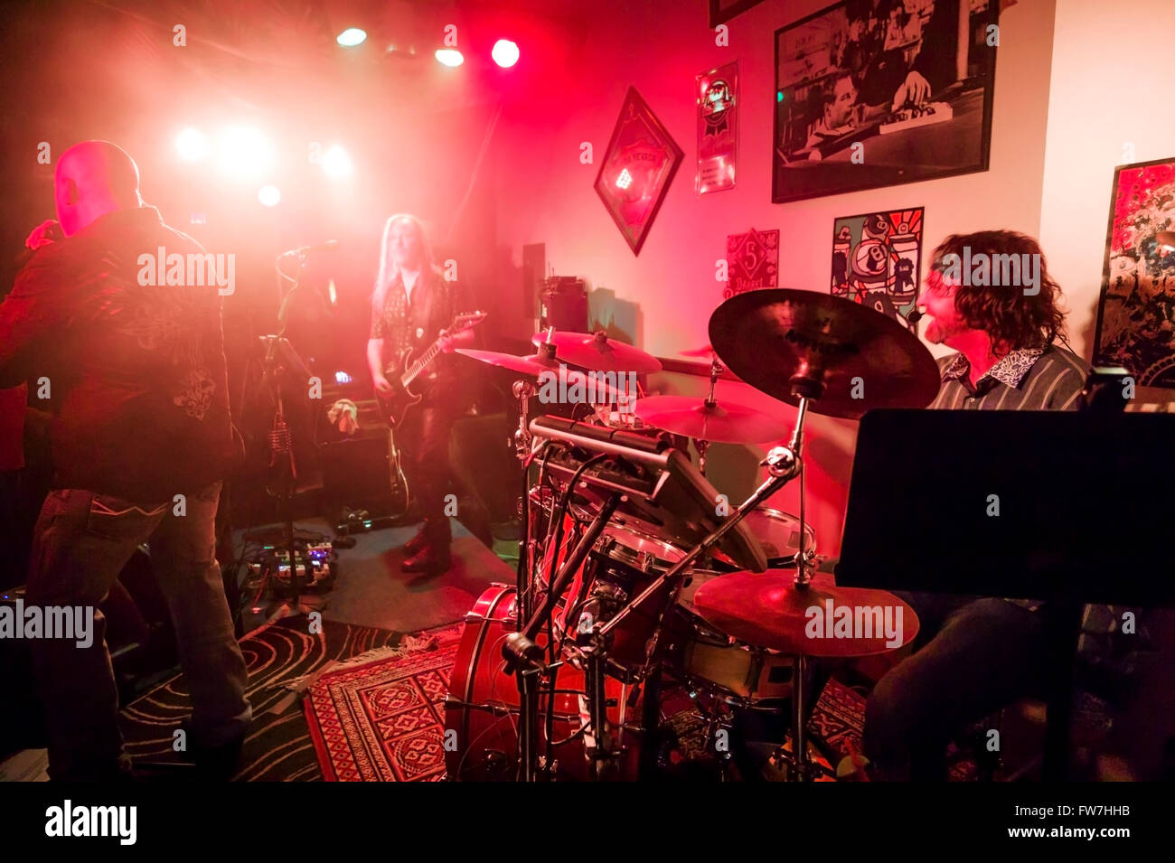 Rock & Roll band Hairitage playing music in the historic Victorian ...