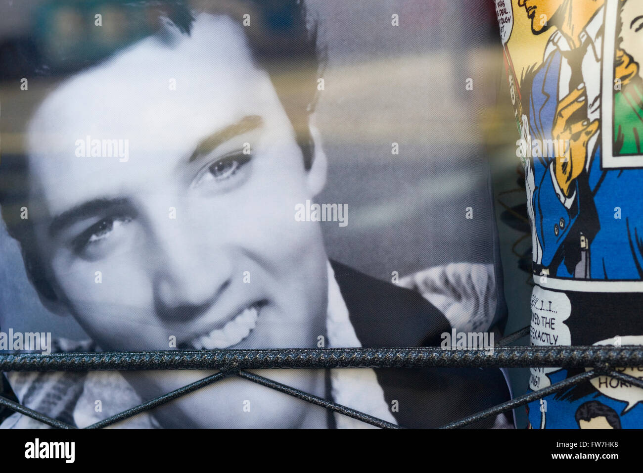 American singer and actor elvis presley hi-res stock photography and ...