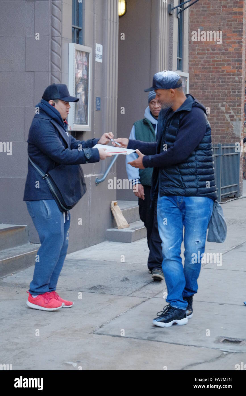 Will Smith on the set of Collateral Beauty Featuring: Will Smith Where ...