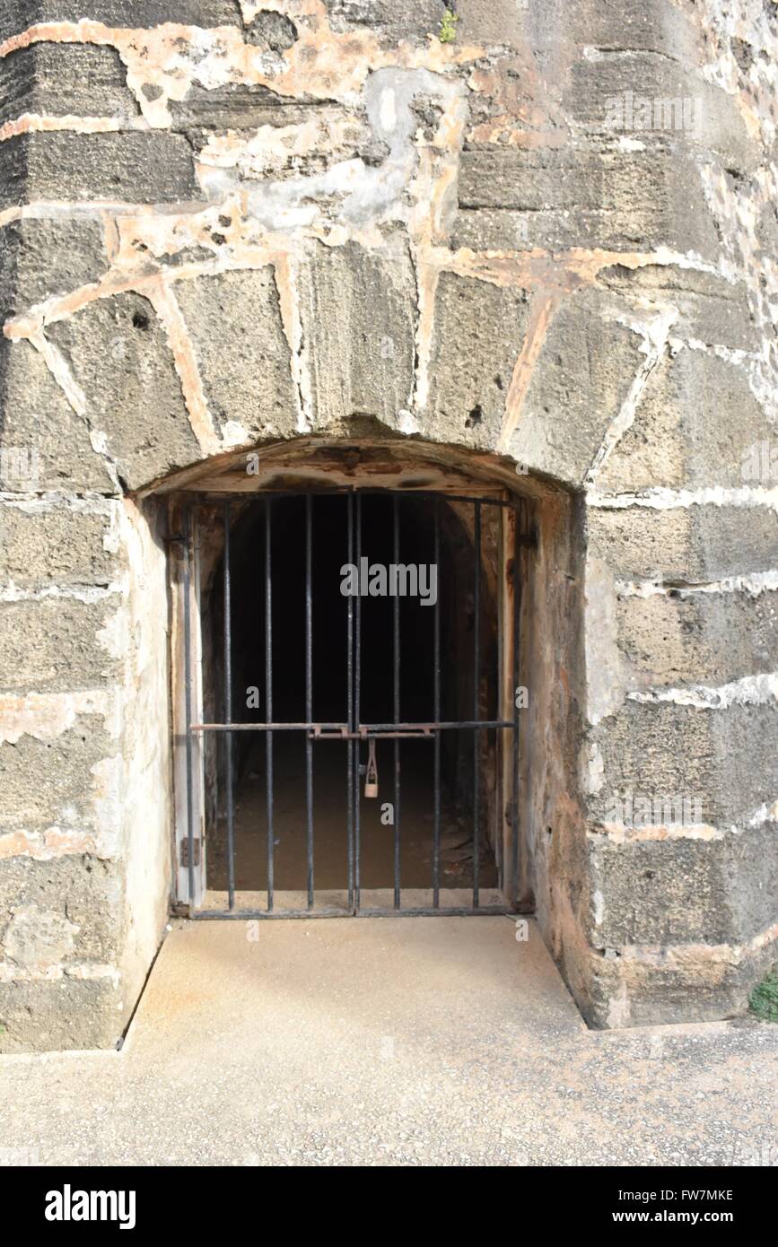 Cell in castle hi-res stock photography and images - Alamy