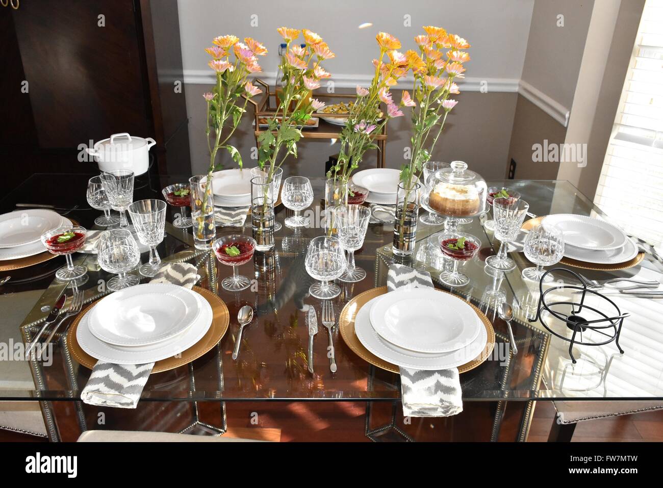 Fine dining setup hi-res stock photography and images - Alamy