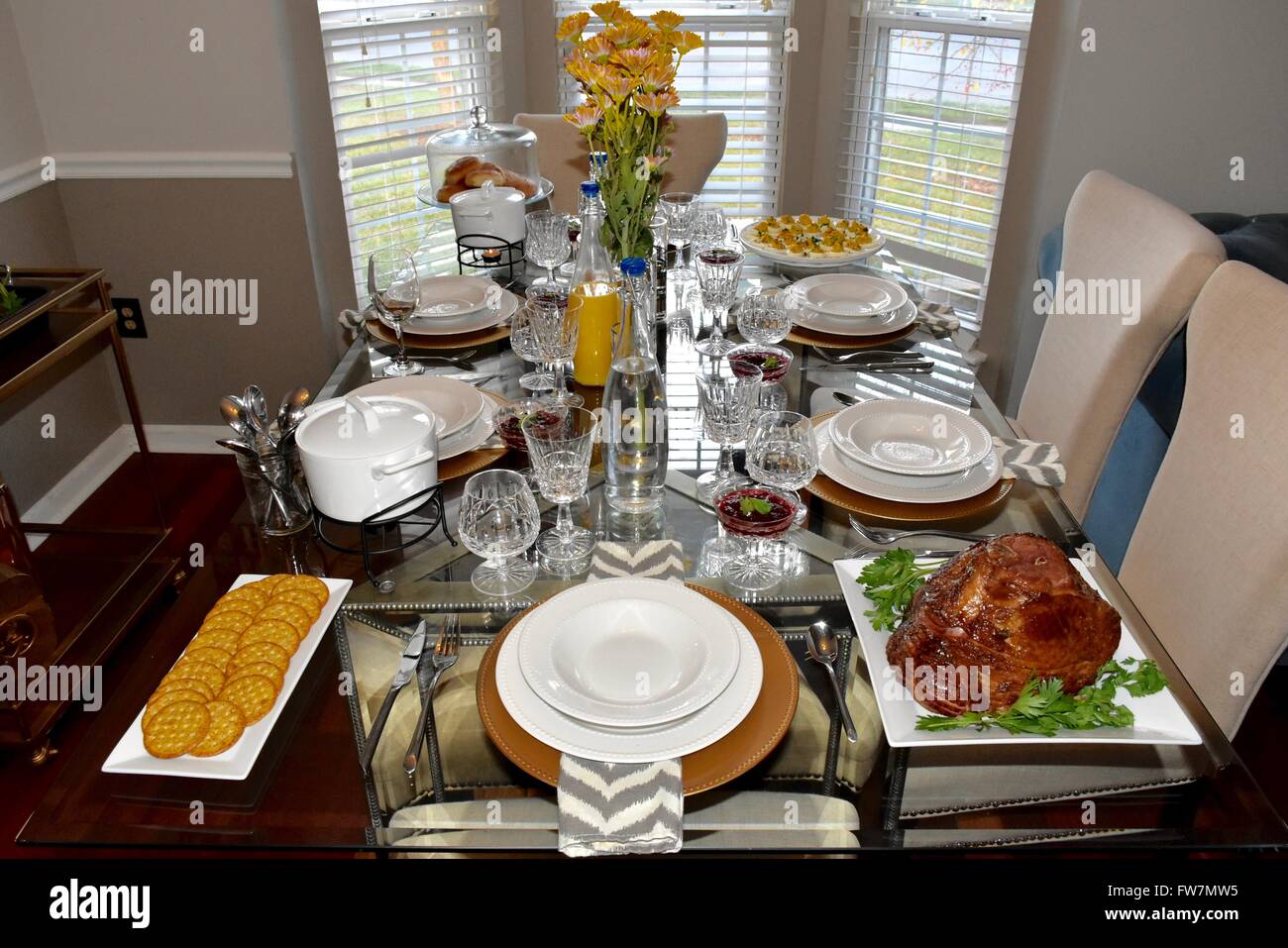 Snack elegant hi-res stock photography and images - Alamy