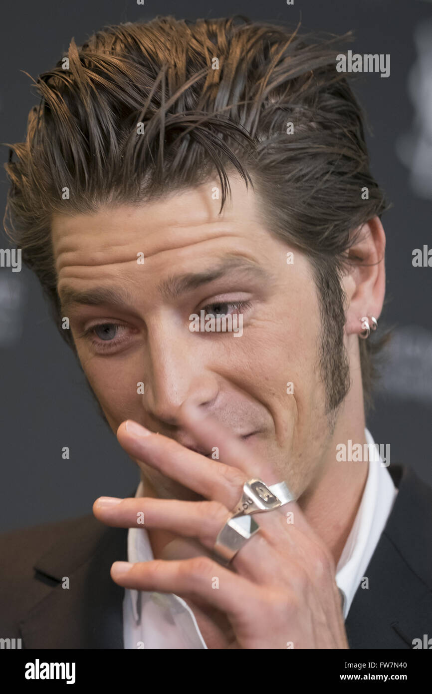 Vinnie fashion hi-res stock photography and images - Alamy