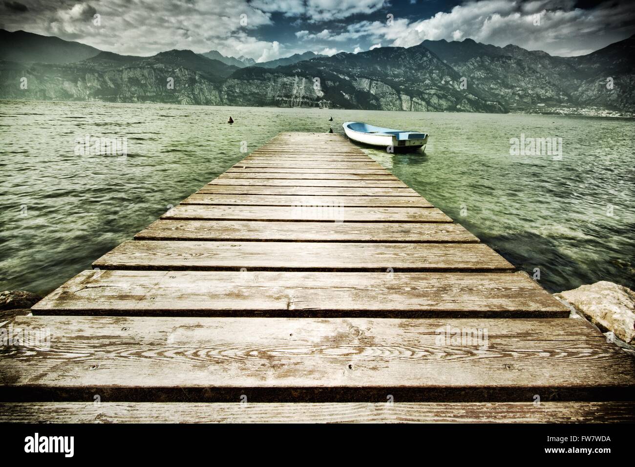 a view of a lake bridge Stock Photo - Alamy