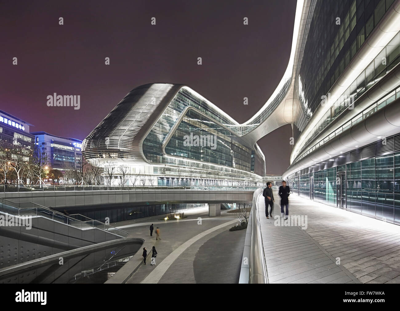 Multi level walkways hi-res stock photography and images - Alamy