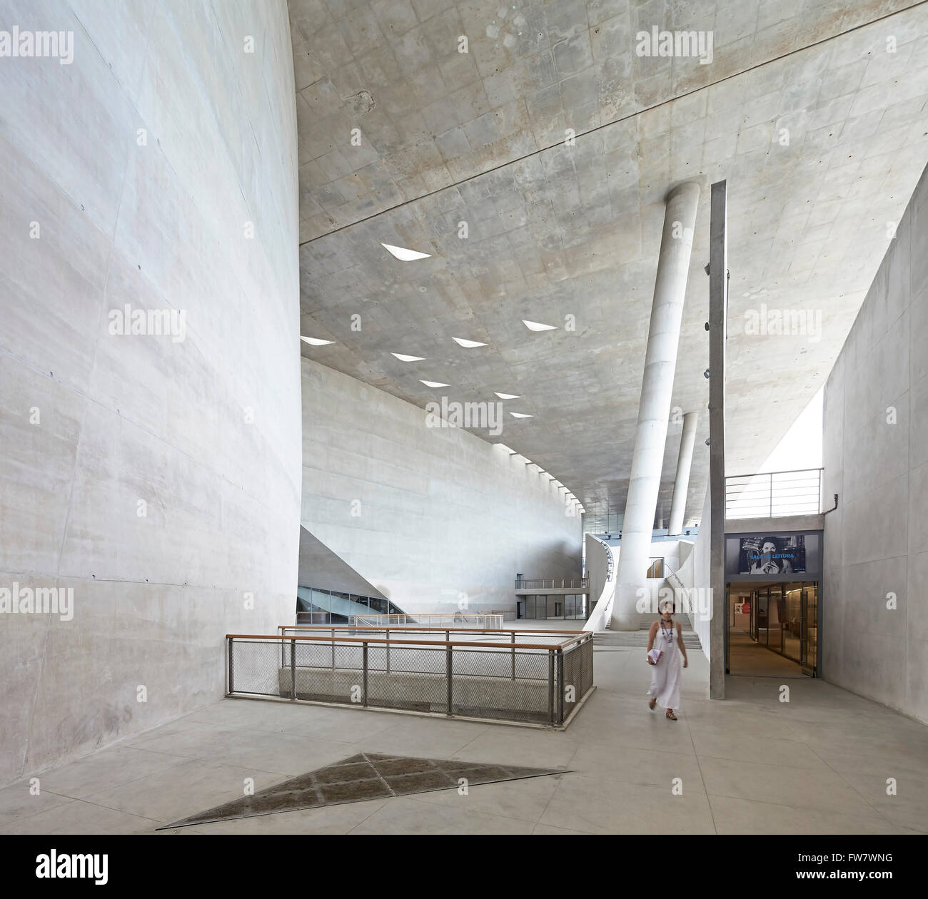 Movie theatre entrance hi-res stock photography and images - Alamy