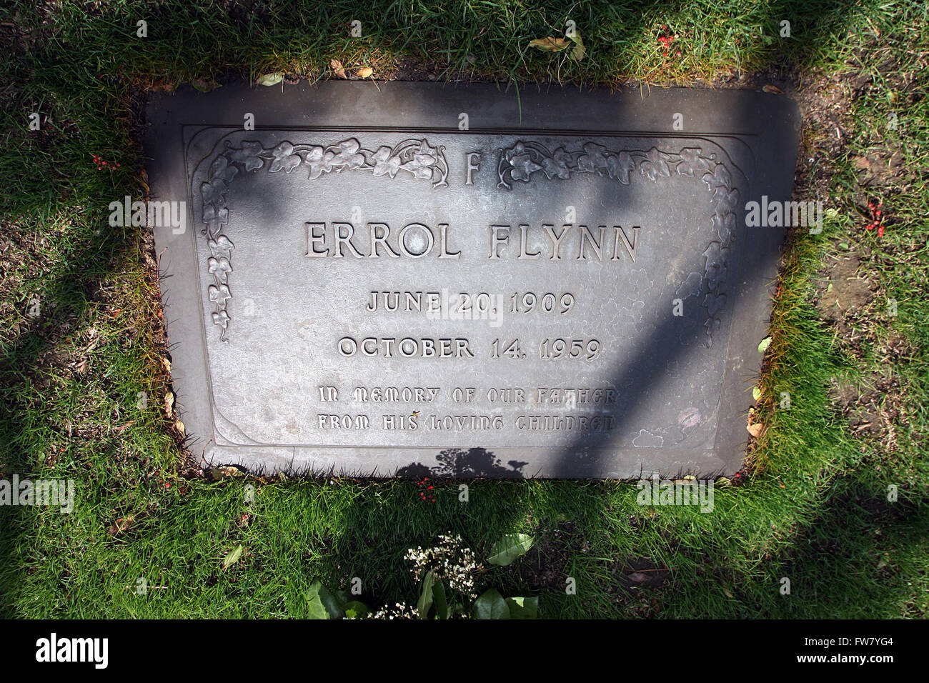 Errol flynn grave forest lawn hi-res stock photography and images - Alamy