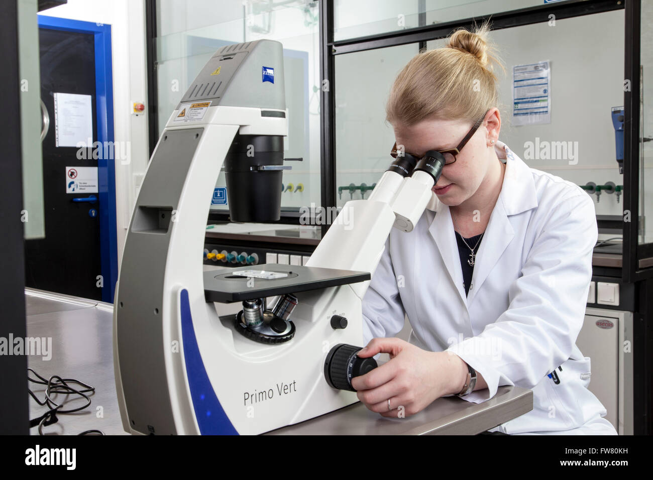 Big microscope hi-res stock photography and images - Alamy