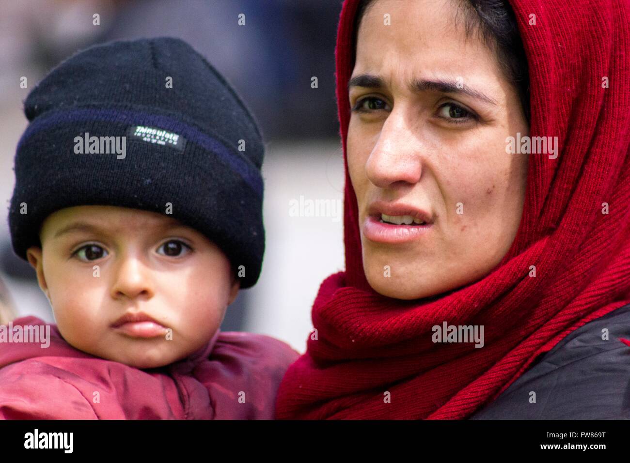 Afghan mother child hi-res stock photography and images - Alamy