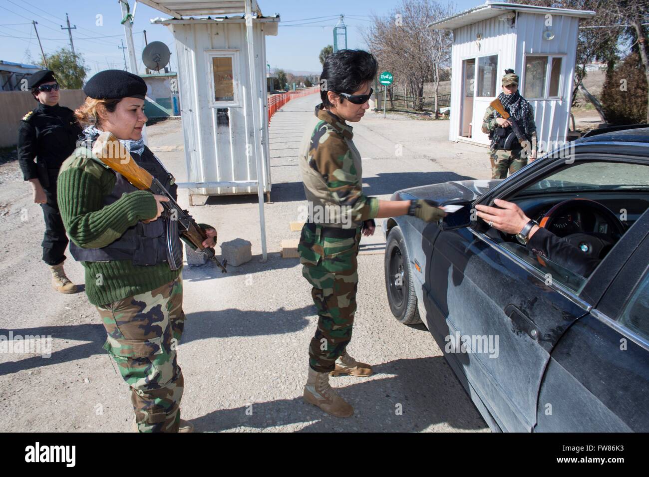 Female Kurdish Peshmerga fighting ISIS in Iraq and Syria Stock Photo ...