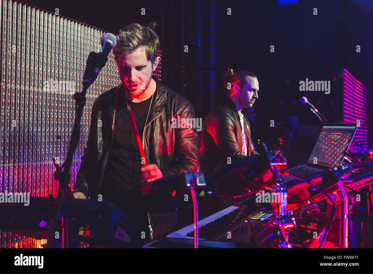 Sigma dj hi-res stock photography and images - Alamy