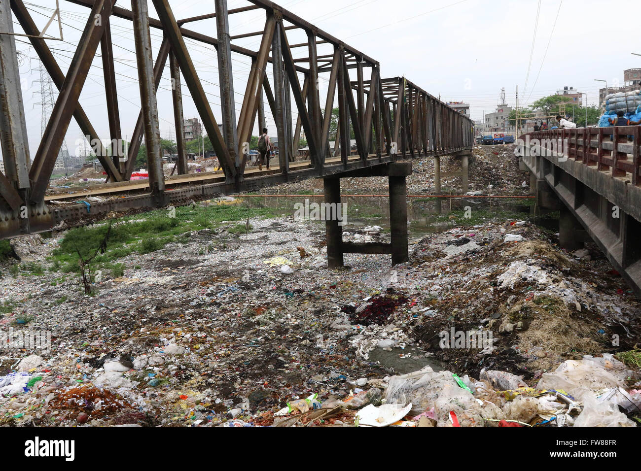 Dhaka, 01 April 2016. Dumping of garbage and waste under the bailey and ...