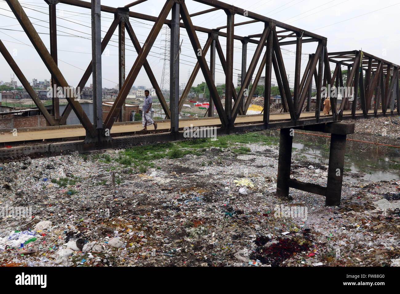 Dhaka, 01 April 2016. Dumping of garbage and waste under the bailey and ...