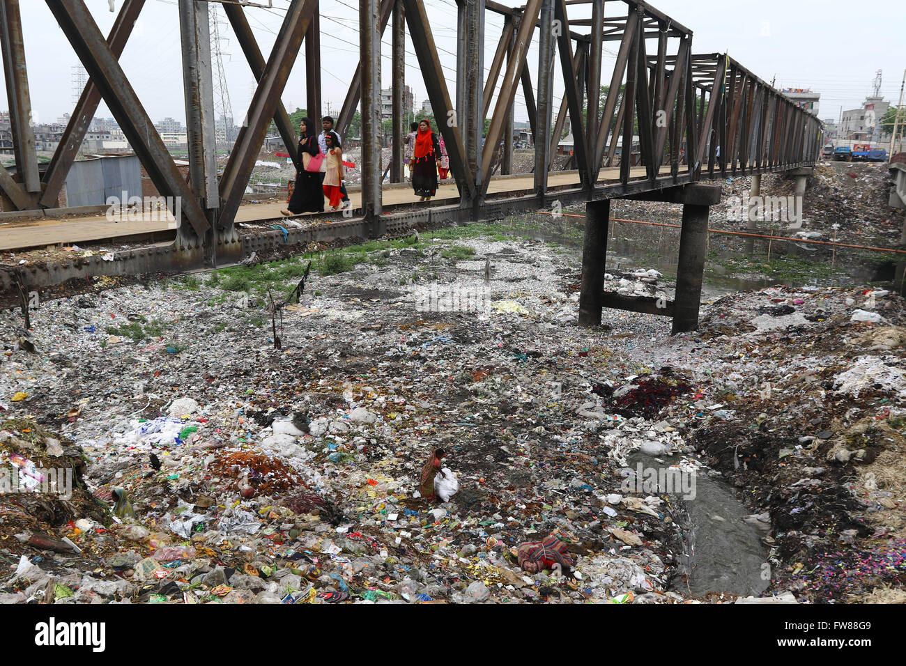 Dhaka, 01 April 2016. Dumping of garbage and waste under the bailey and ...