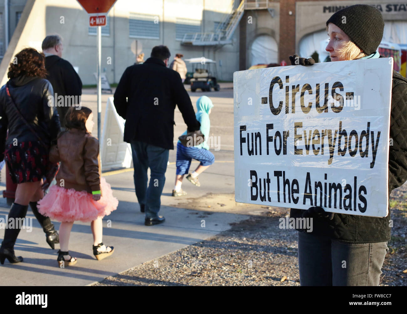 Circus animal cruelty hi-res stock photography and images - Alamy