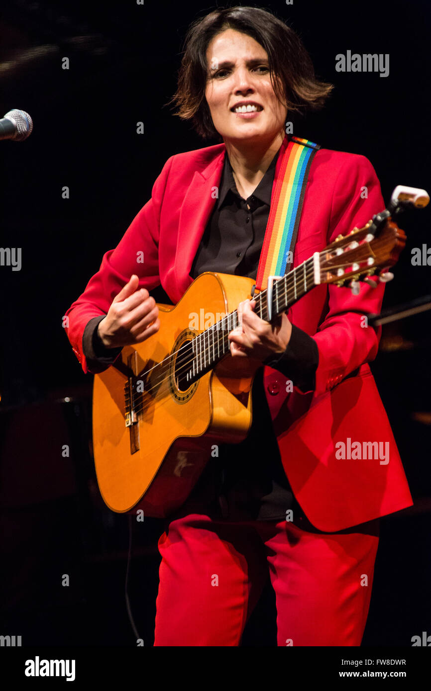 Tanita tikaram hi-res stock photography and images - Alamy