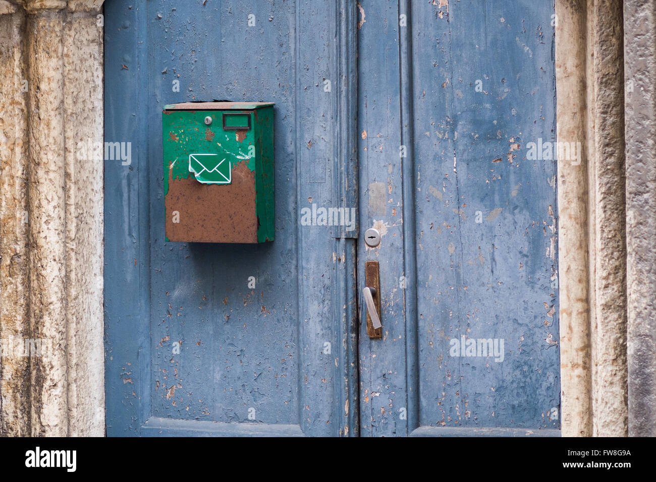 Chinese Mailbox Stock Photos & Chinese Mailbox Stock Images - Alamy