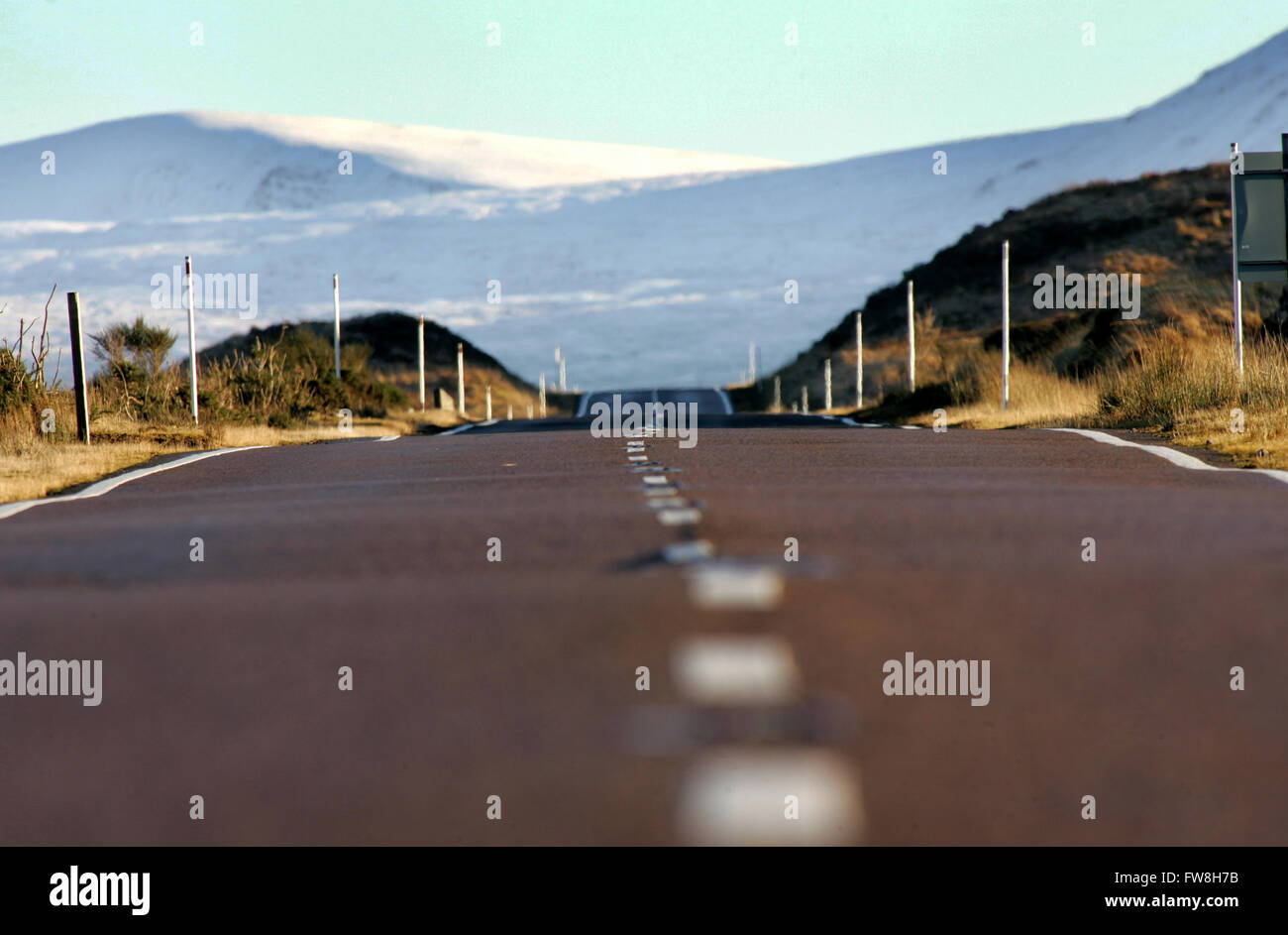 remote road Rannoch Moor Scotland Pic Peter Devlin Stock Photo - Alamy