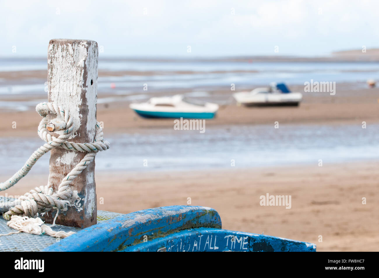 Boat tied up hi-res stock photography and images - Alamy