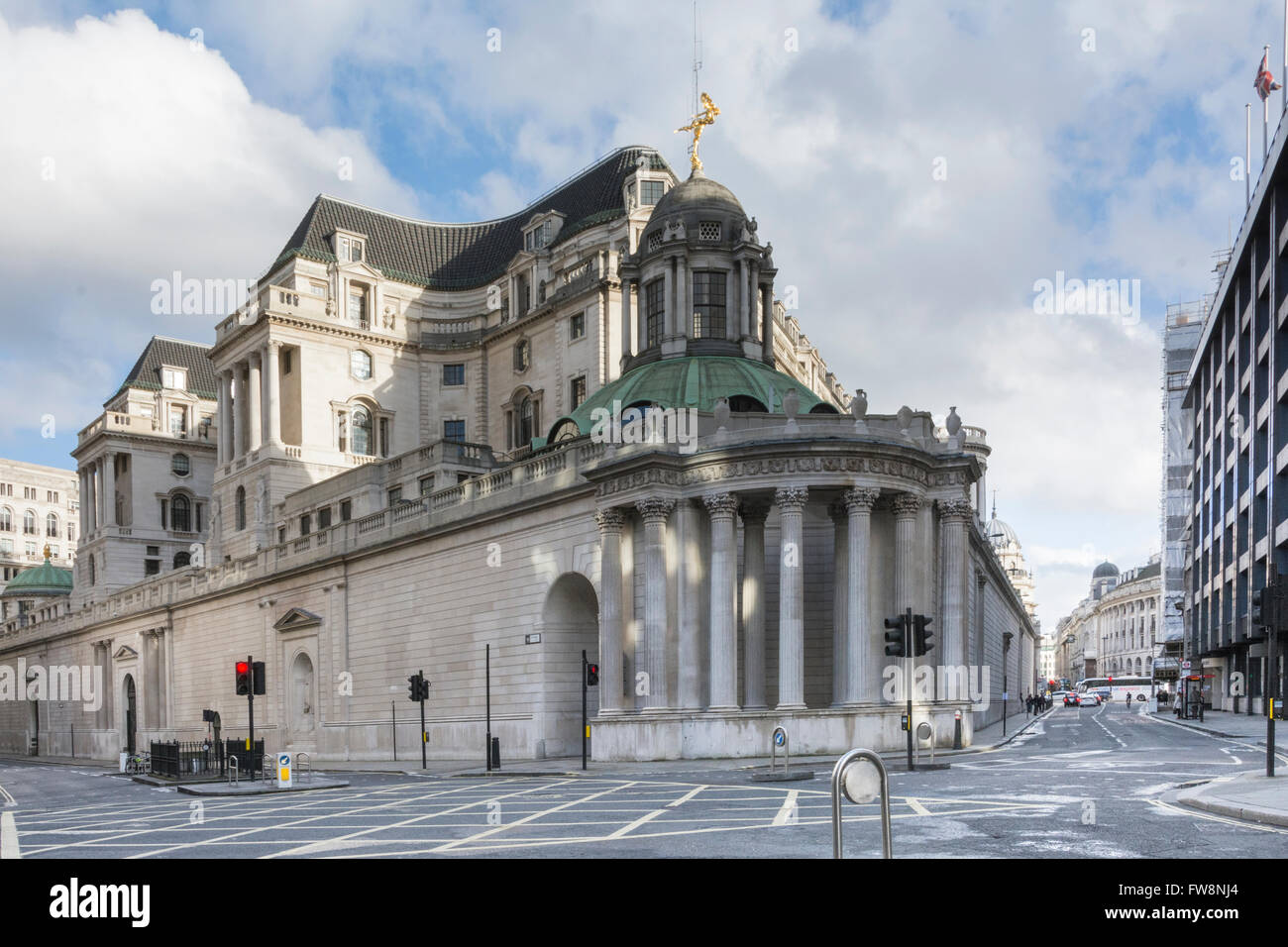 London england financial banking hi-res stock photography and images ...