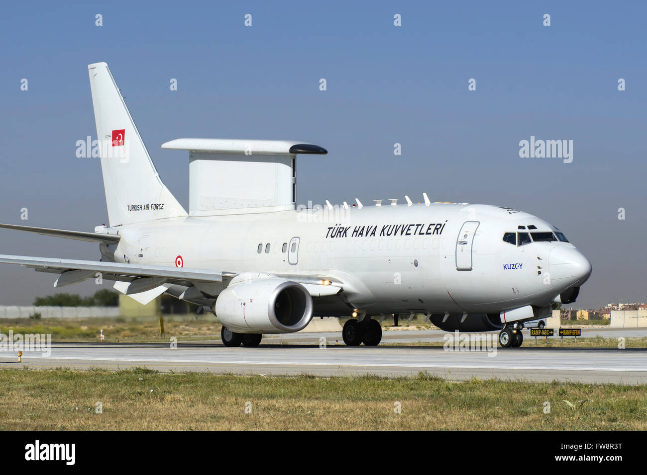 A Turkish Air Force Boeing 737-7ES Wedgetail, the new Peace Eagle ...