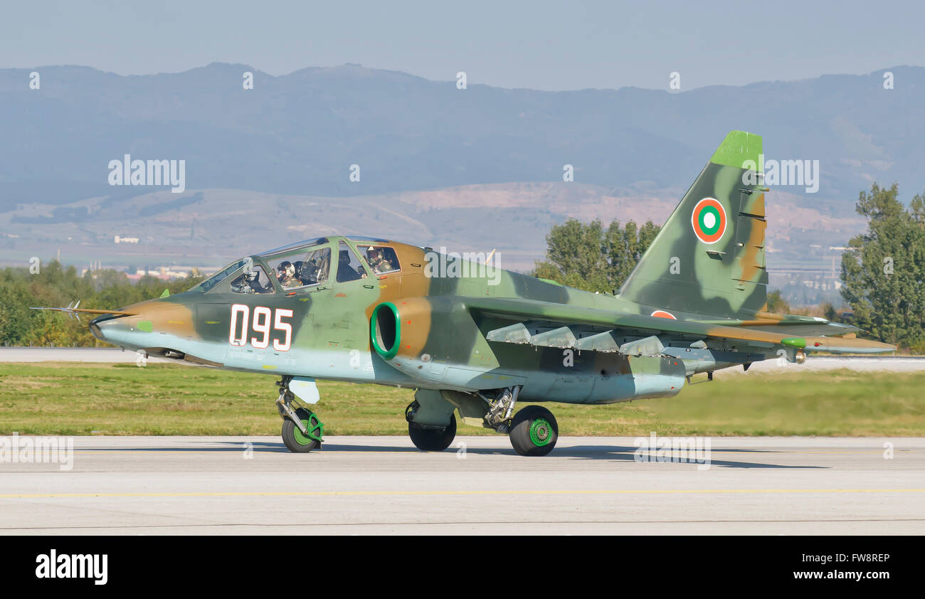 Sukhoi su 25 fighter jet hi-res stock photography and images - Alamy