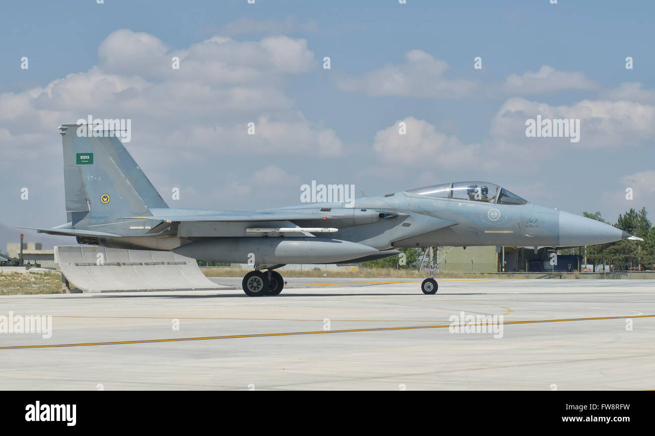 Saudi air force hi-res stock photography and images - Alamy