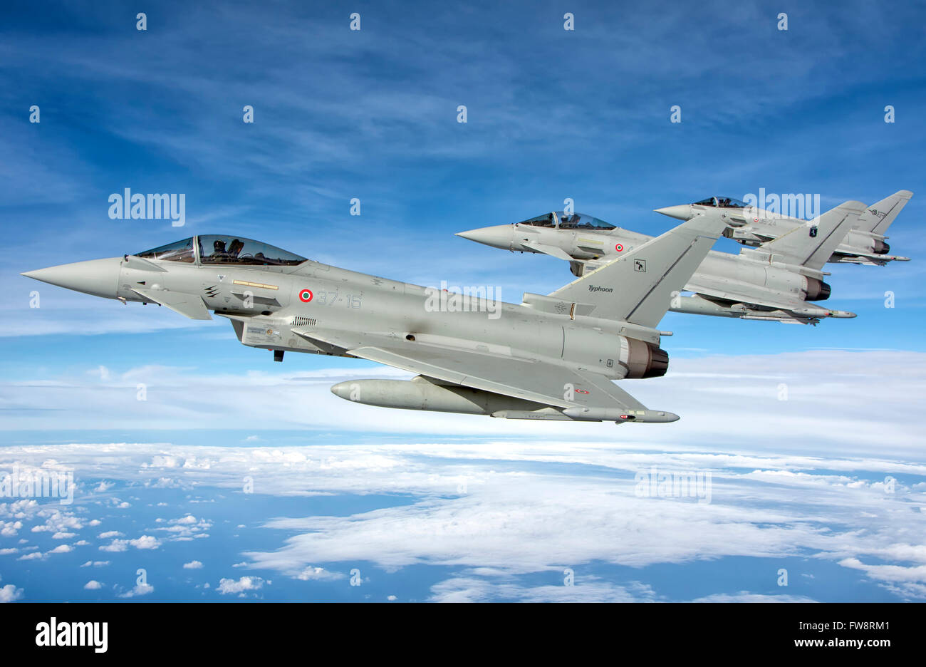 Side view eurofighter typhoon in flight hi-res stock photography and ...