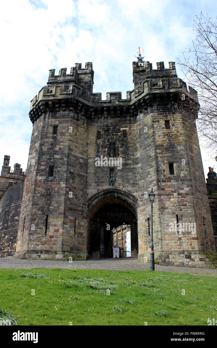 Lancaster castle hi-res stock photography and images - Alamy