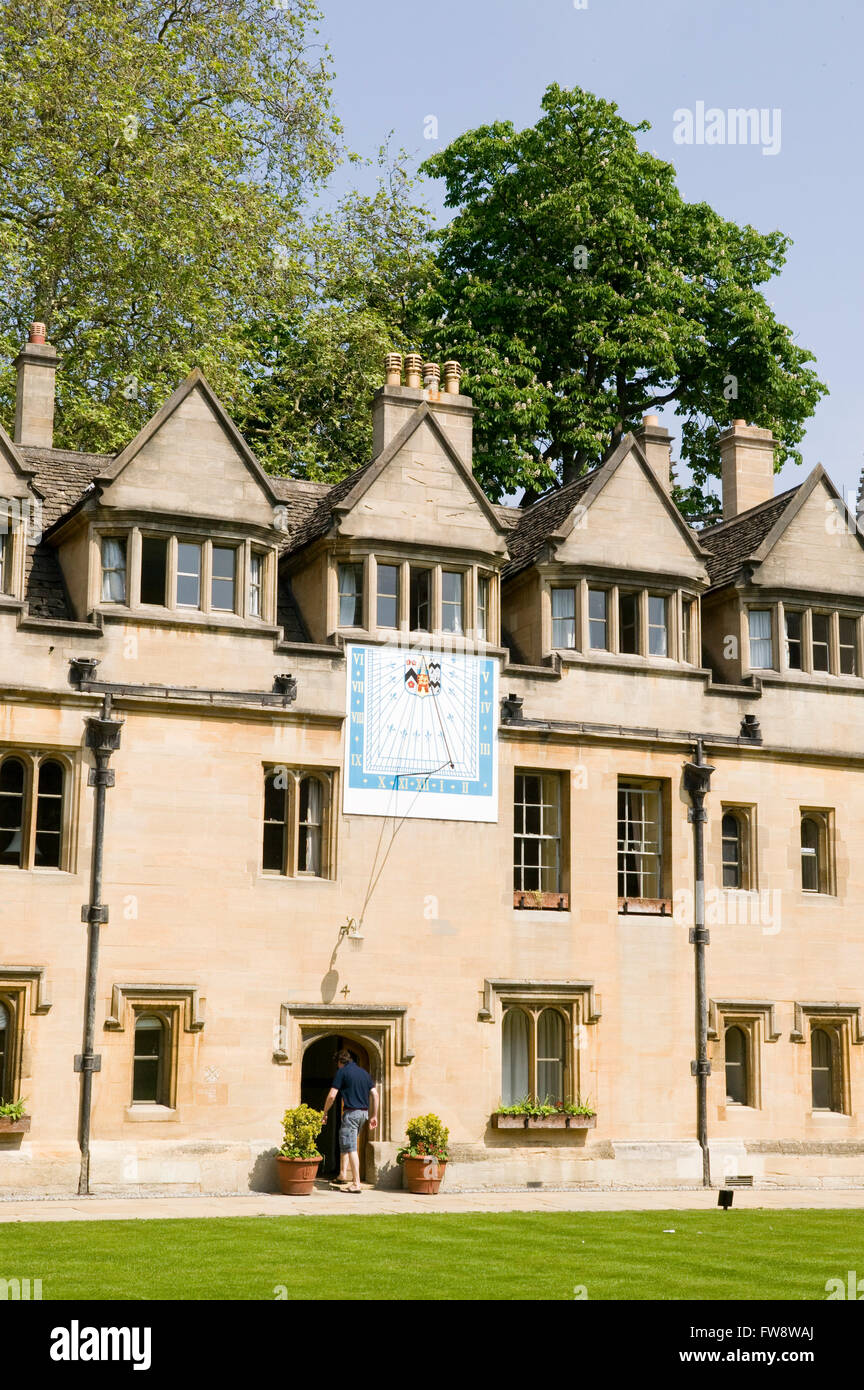 Brasenose college Oxford shwoing buildings, quad and college life Stock ...