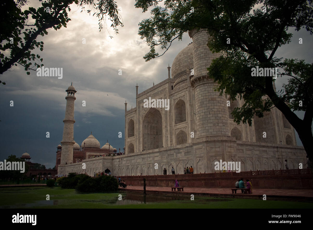 Hidden View of Taj Mahal in Agra Stock Photo - Alamy