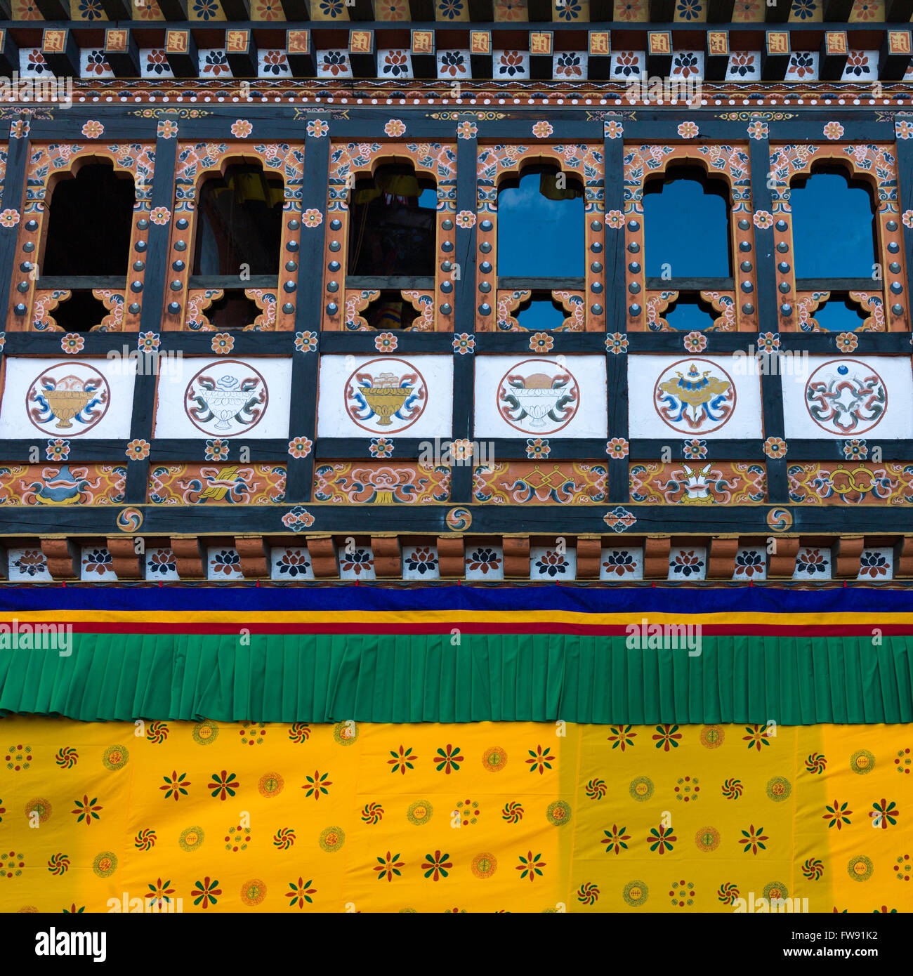 Bhutanese window design hi-res stock photography and images - Alamy