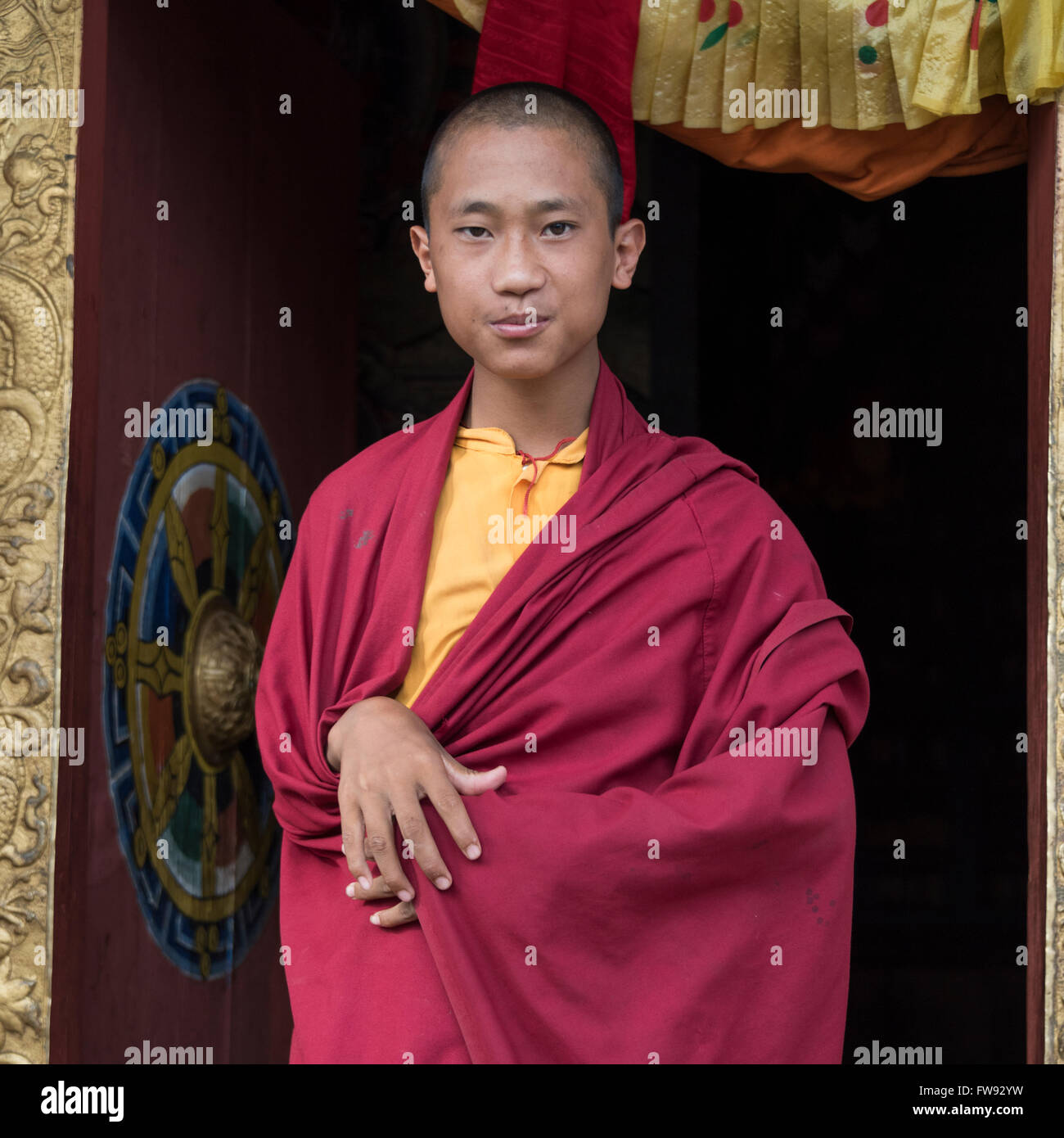 Asia bhutan punakha young monk hi-res stock photography and images - Alamy