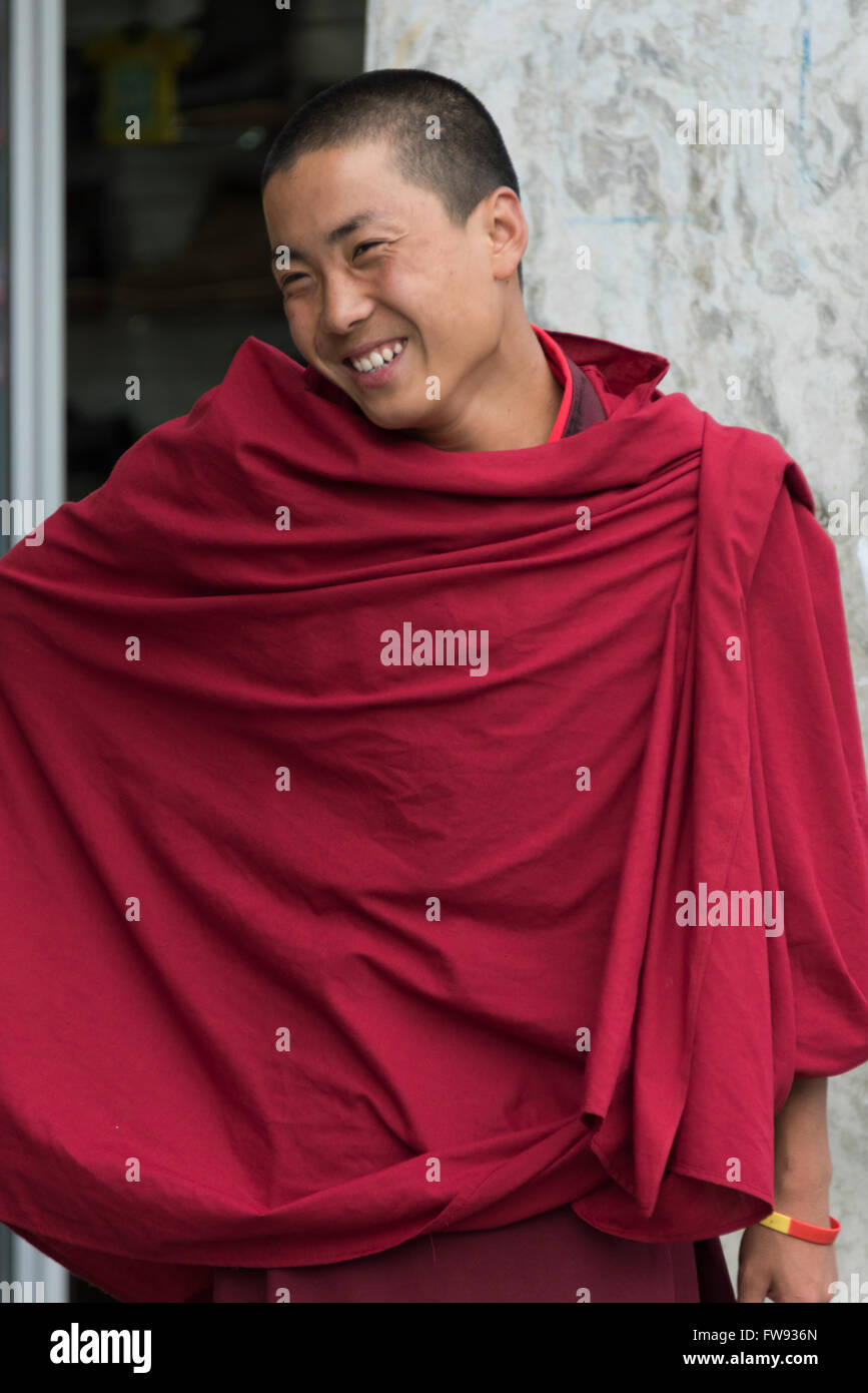 Bhutan people smiling hi-res stock photography and images - Alamy