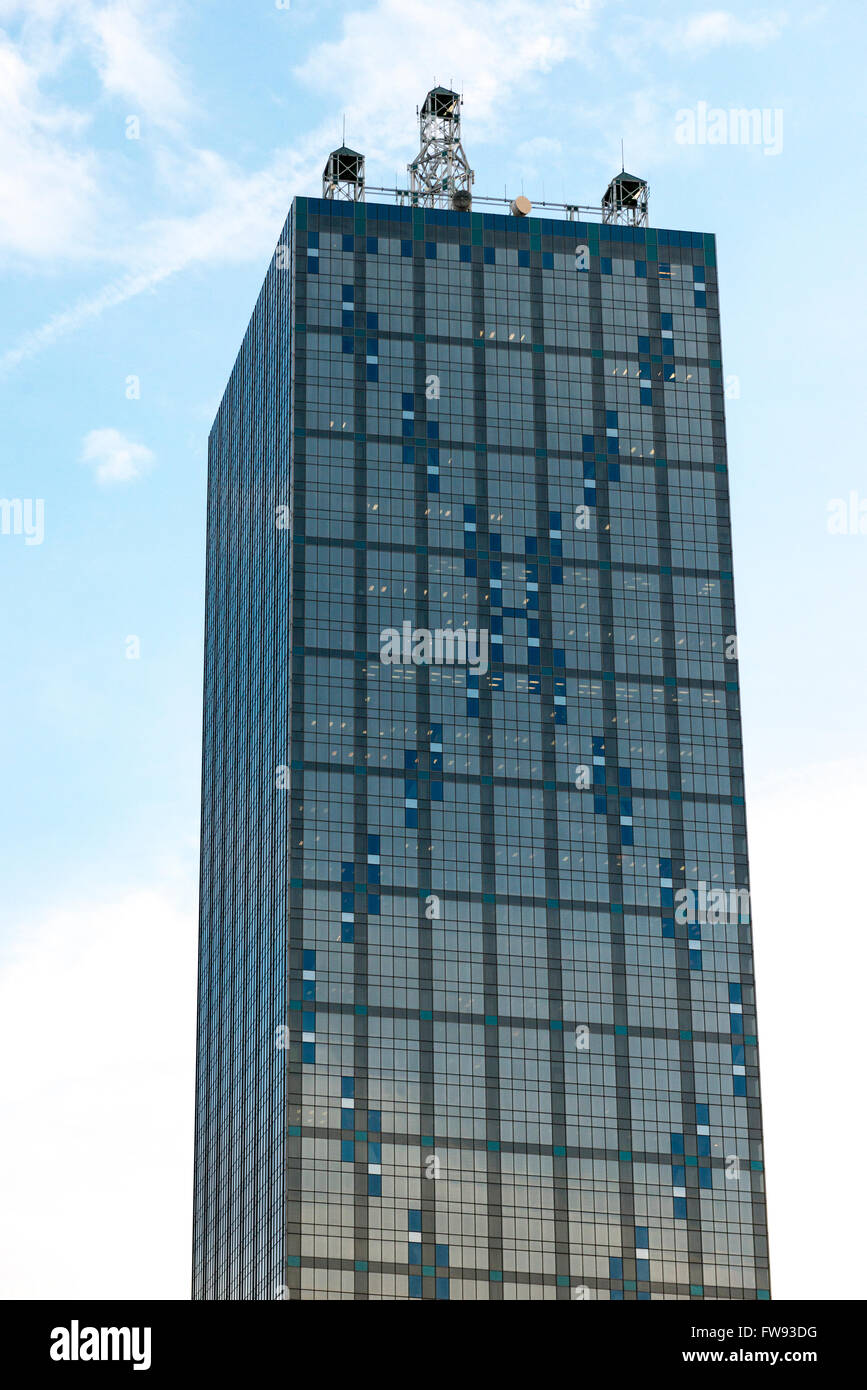Renaissance Tower Dallas Location Directions