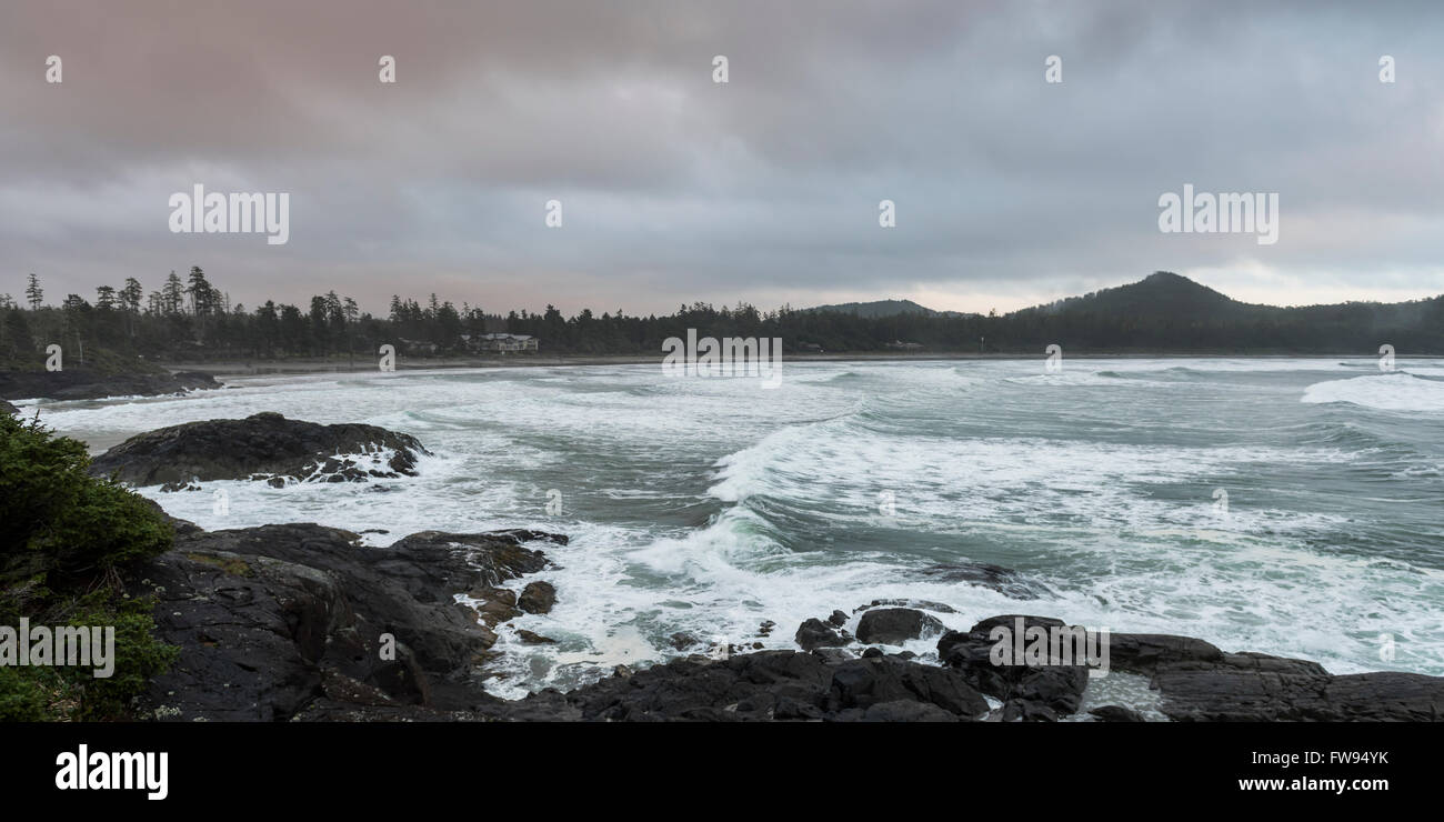 Wave splashing at coast, Pettinger Point, Cox Bay, Pacific Rim National ...