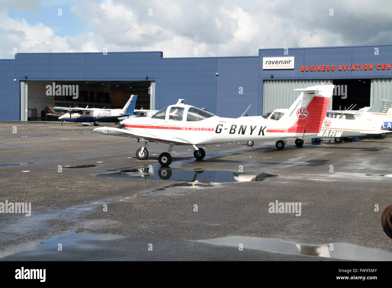 Piper PA38 Tomahawk aircraft Stock Photo - Alamy
