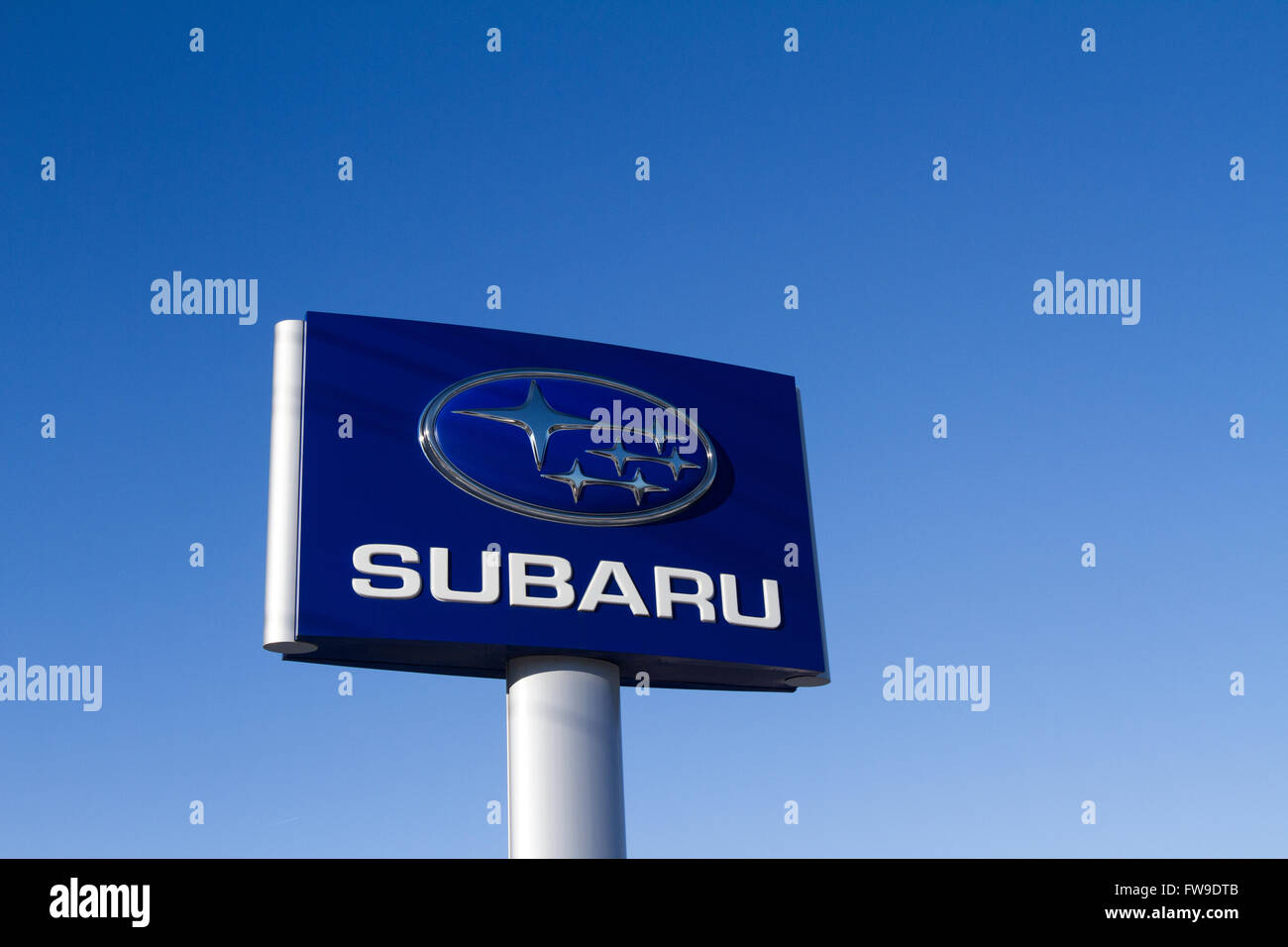 Subaru suv hi-res stock photography and images - Alamy