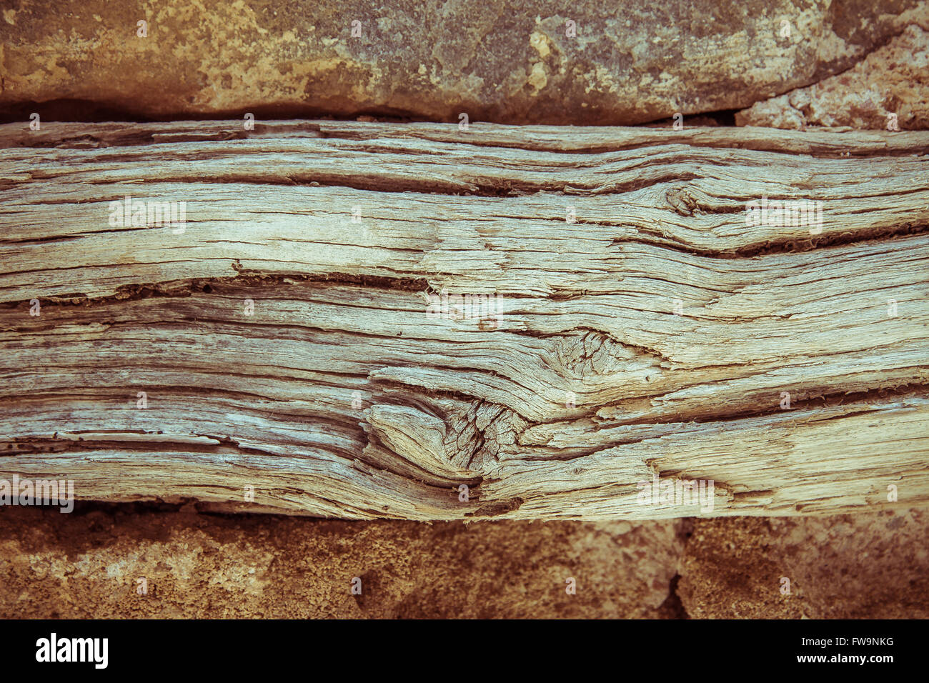 Architecture brick wall wooden beam hi-res stock photography and images ...