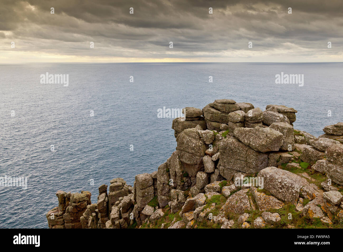 Granite cliffs hi-res stock photography and images - Alamy