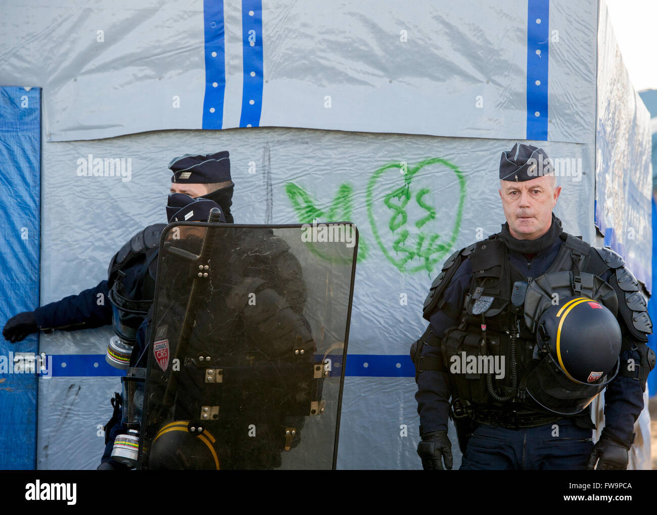 French riot police of the Compagnies Républicaines de Sécurité (CRS ...