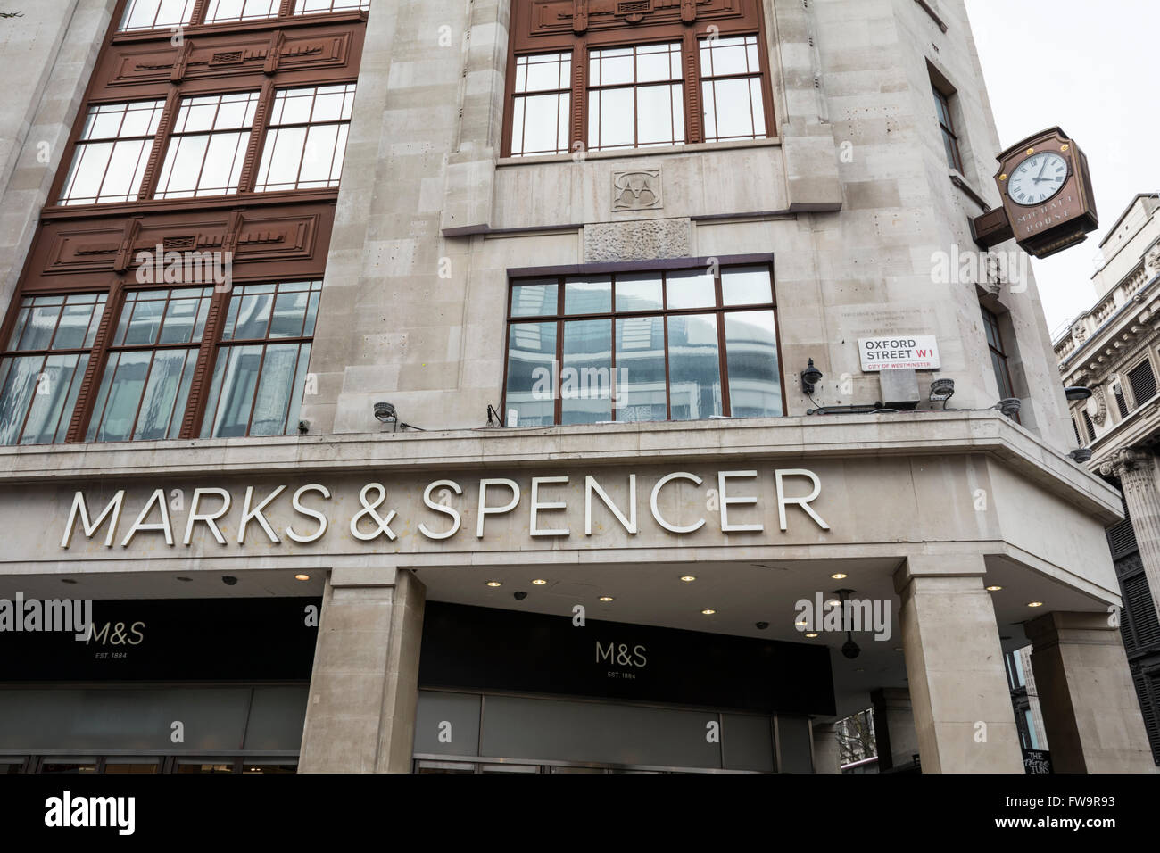 Marks & spencer oxford street hi-res stock photography and images - Alamy