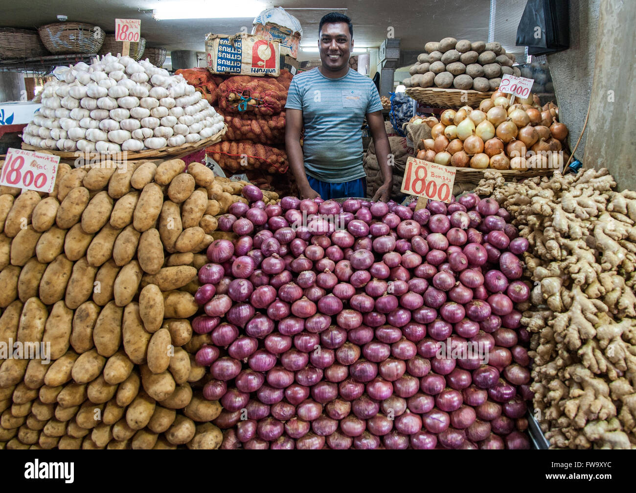 Vegetable vendor hi-res stock photography and images - Alamy