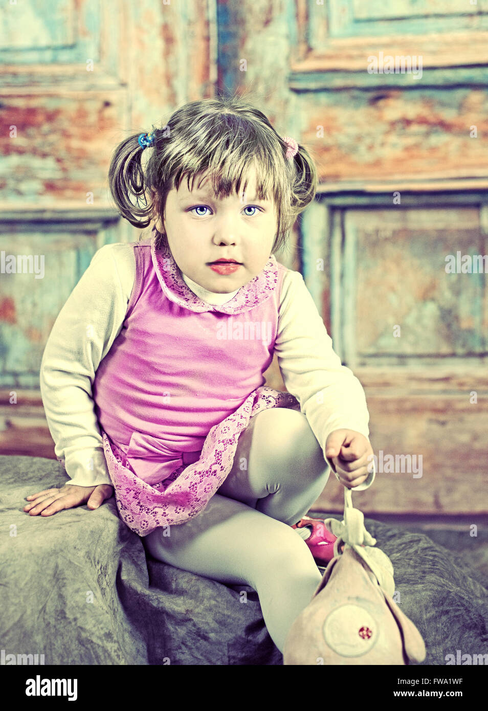 a little girl playing Stock Photo - Alamy
